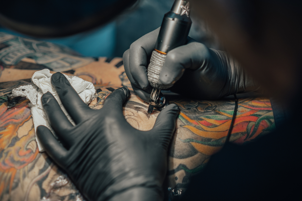 More physicians have tattoos, and how that makes them more genuine at ...
